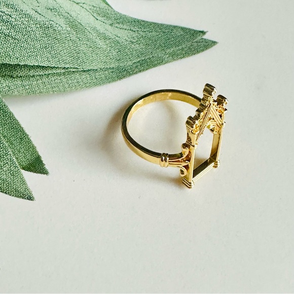 Jewelry | 23 Gold Ornate Castle Ring Fairytale Castle Door Medieval ...